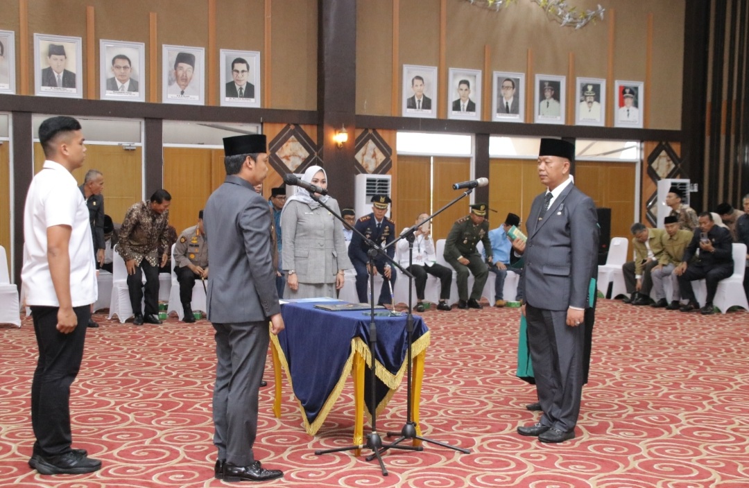 Indra Pomi Dilantik Sebagai Sekda Kota Pekanbaru Defenitif Indra Pomi Dilantik Sebagai Sekda Kota Pekanbaru Defenitif